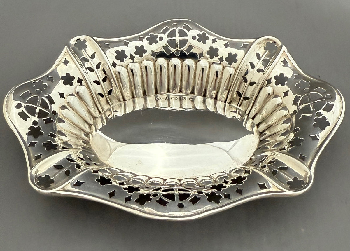 Silver BON BON DISH - STYLES SILVER of HUNGERFORD – Styles Silver